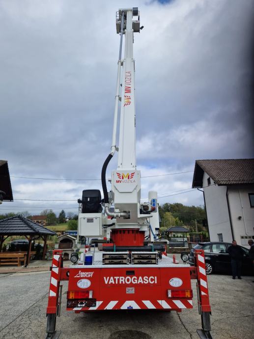 VATROGASNA HIDRAULIČNA PLATFORMA SA KORPOM MECEDES BRONTO SKYLIFT, 2000 ...