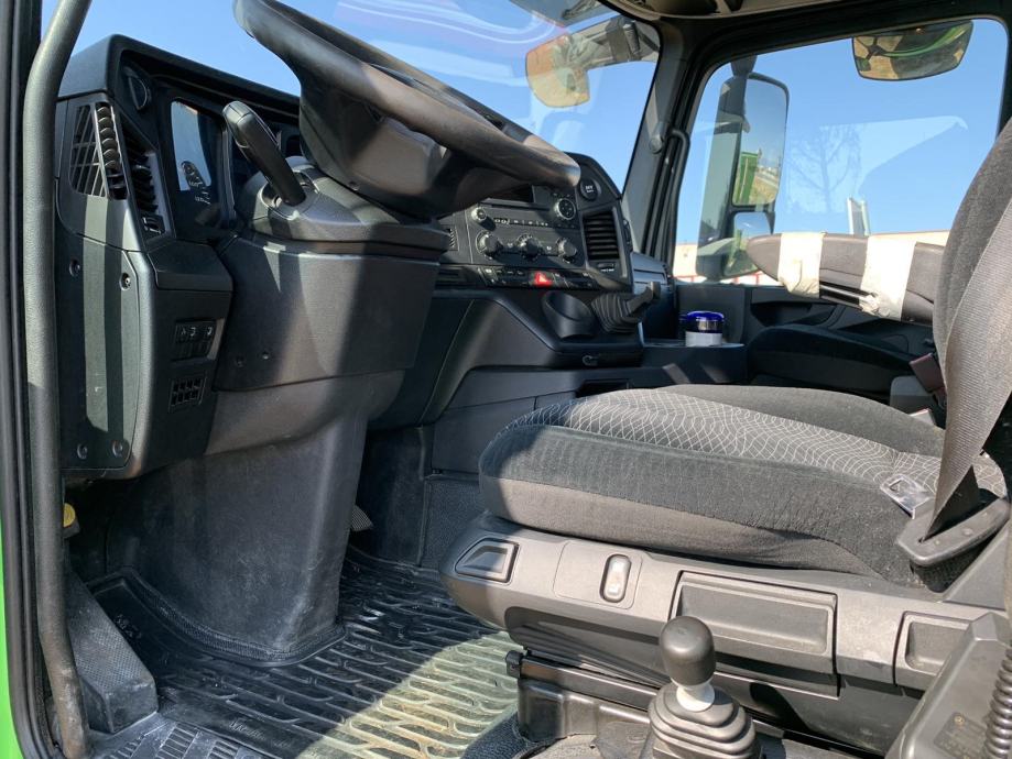 Mercedes Arox 1845 e6, 2015 god.