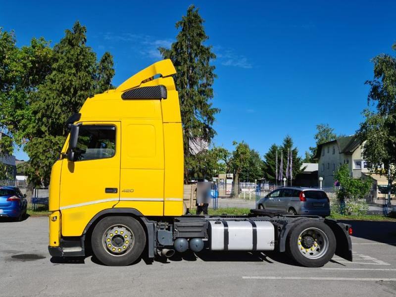 Volvo FH 420 EEV, VEB, standklima, nove gume, kvačilo...REG. DO 6/2022 ...