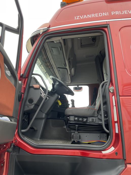 Volvo FH 610 + DE ANGELIS, 2006 god.