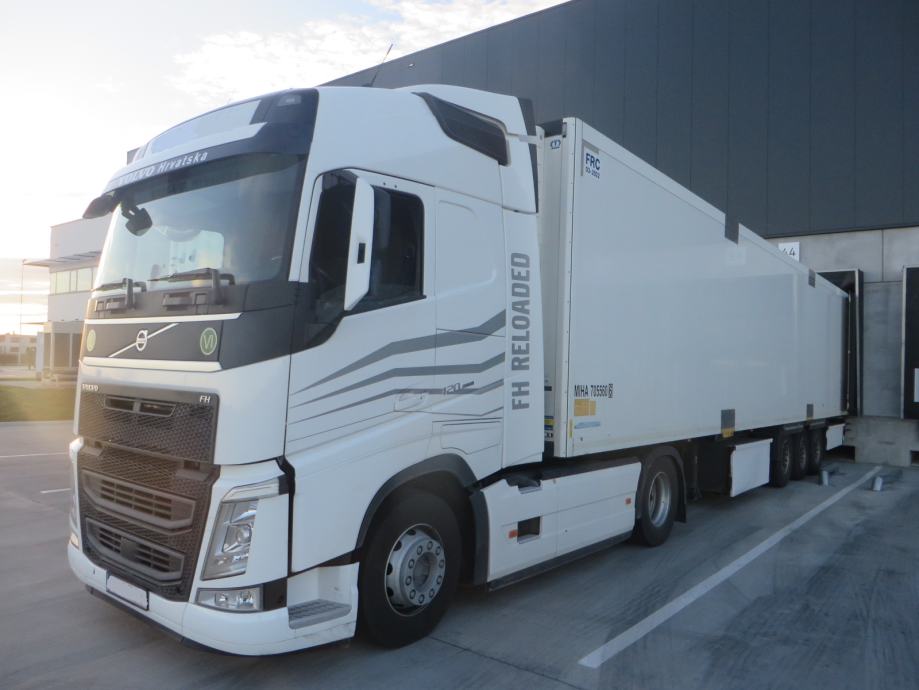 Volvo FH420 4x2Tegljač sa Krone doppelstock, 2018 god.