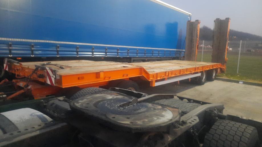 PRIKOLICA LABUDICA GOLDHOFER 4 OSOVINE, 2000 god.