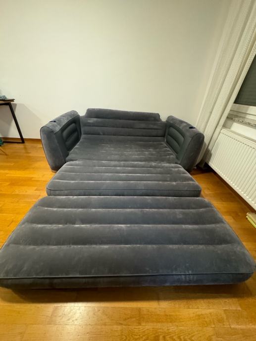 Intex sofa na razvlačenje