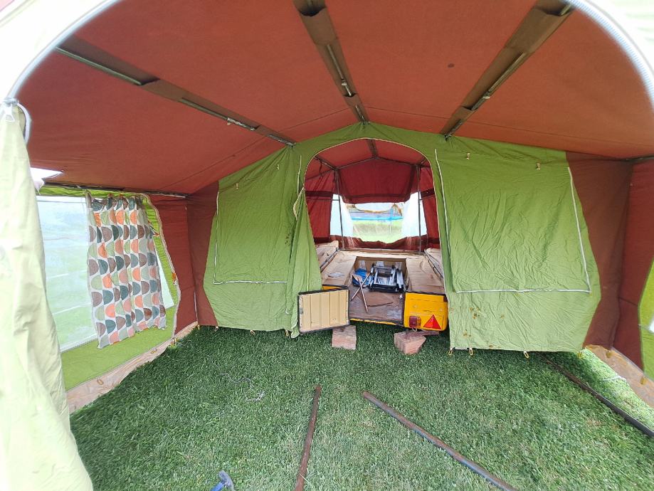 Brako kamp prikolica