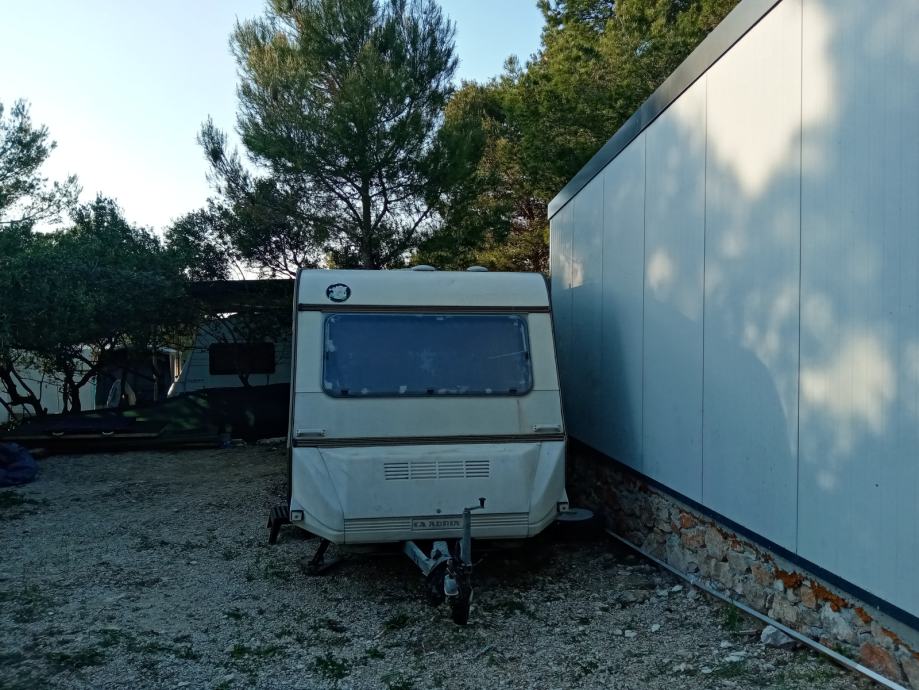 Kamp prikolica Adria Optima 500tk HITNO!