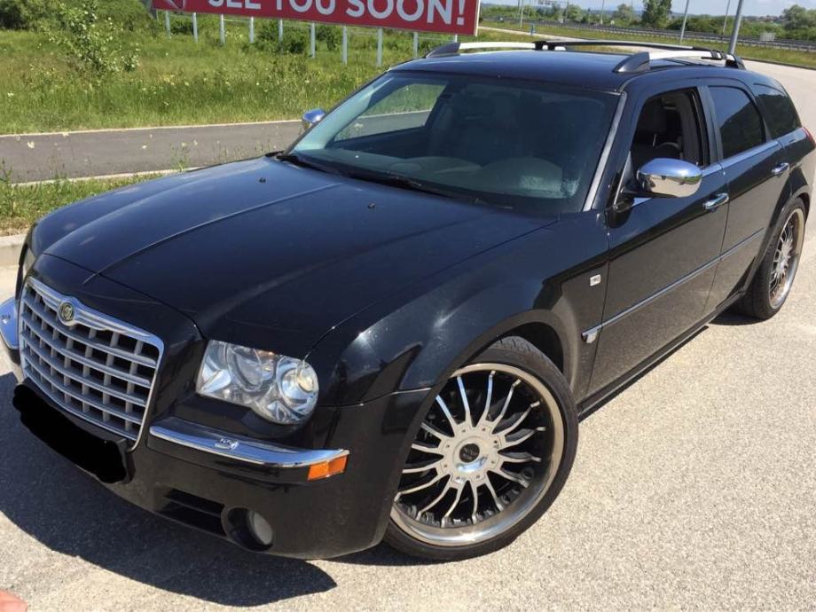 Chrysler 300c Awd V8