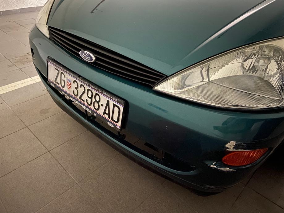 Ford Focus 1,4, 2000 god.