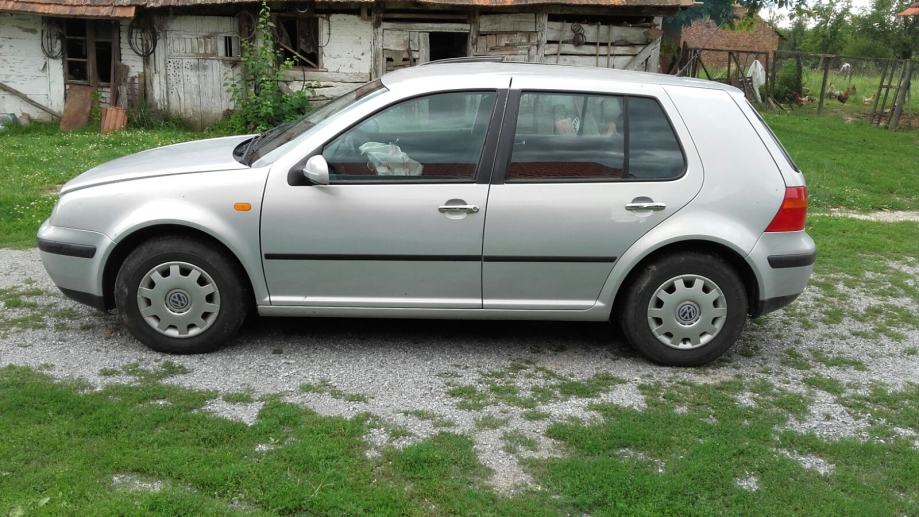 VW Golf IV 1,9 SDI isključivo u dijelovima prodajem mob ;098 261 604 ...