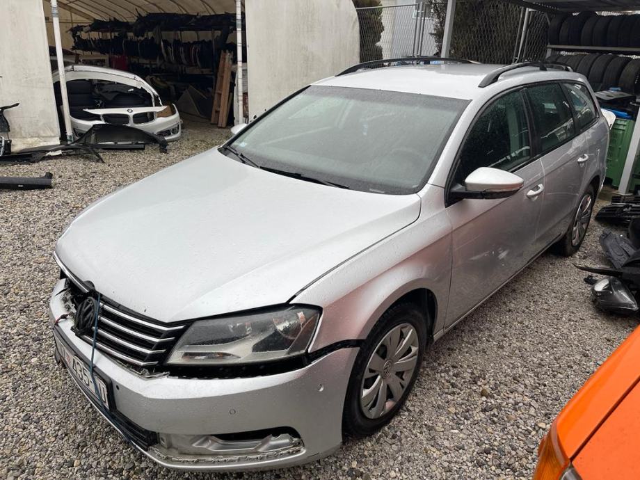 VW Passat Variant 2,0 TDI 2011g karambol u voz. stanju na ime kupca ...