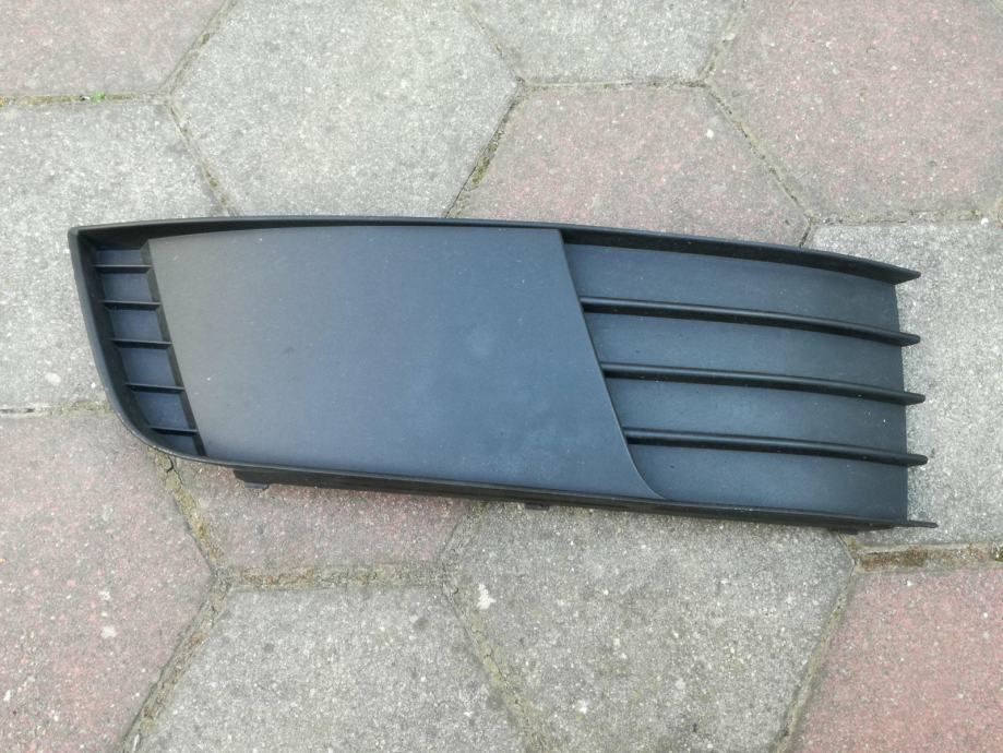 5E0853677D, 5E0807367, 5E0807368 Škoda Octavia rešetke u braniku pr.