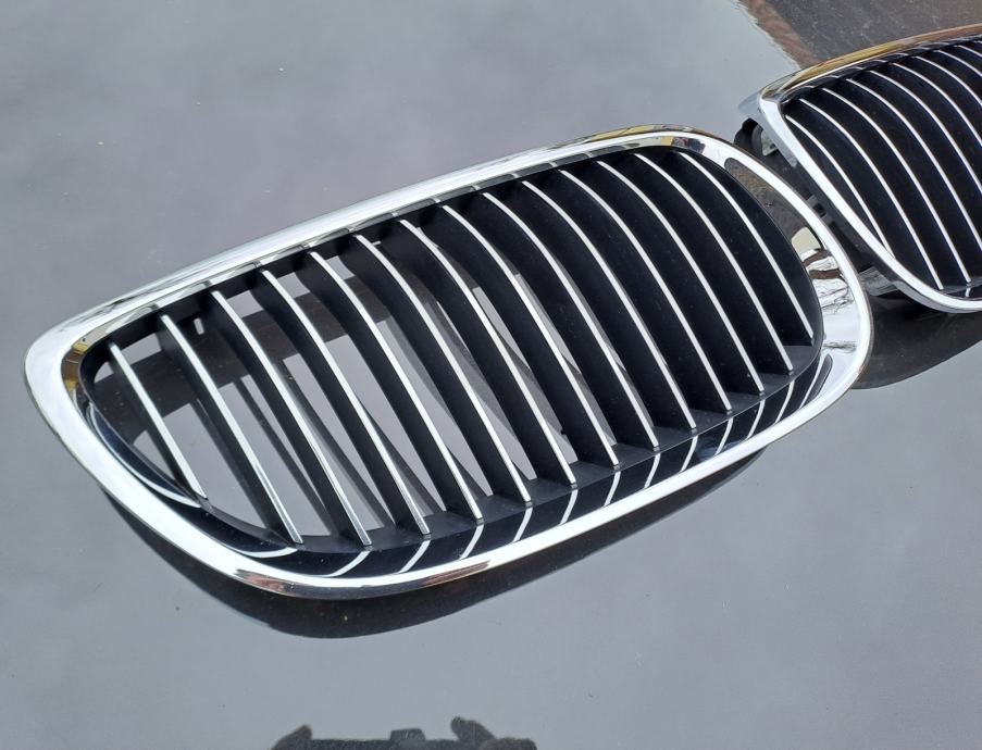 BMW E92 E93 COUPE KROM BUBREG GRILE BUBREZI RESETKE LIJEVI DESNI