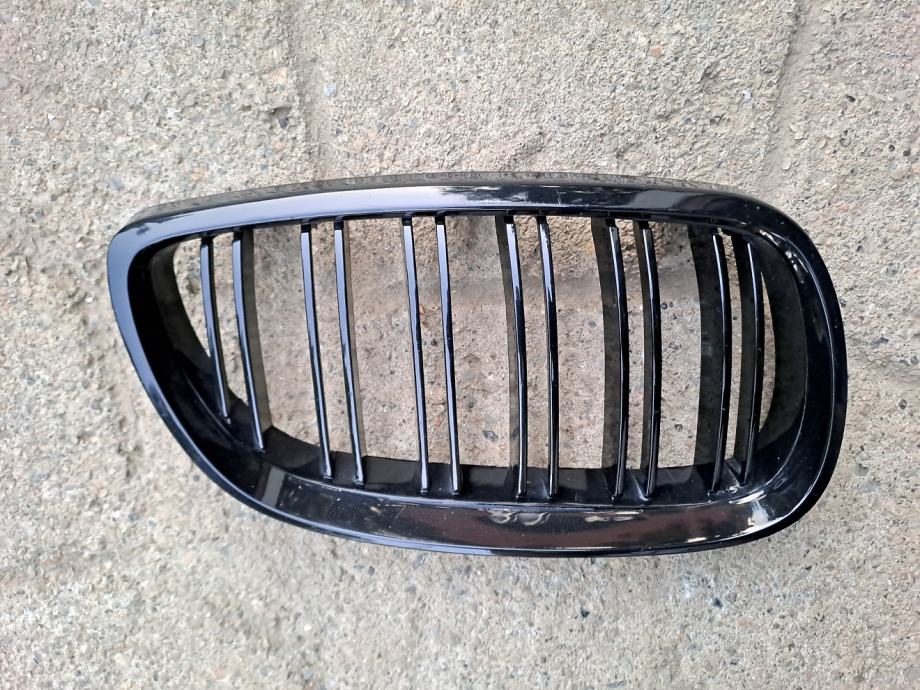 BMW E92 E93 M3 COUPE CRNI BUBREG GRILE BUBREZI RESETKE LIJEVI DESNI