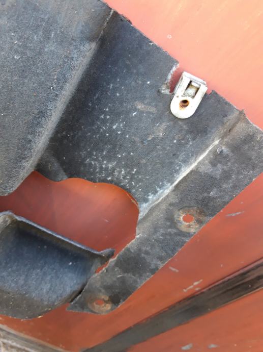 BMW F01 F10 F11 M zaštita ispod motora mjenjača oplata plastika obloga