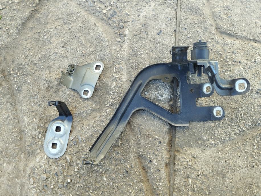 BMW F10 NOSAC BLATOBRANA LIJEVI DESNI ALUMINIJSKI DIJELOVI LIMARIJA