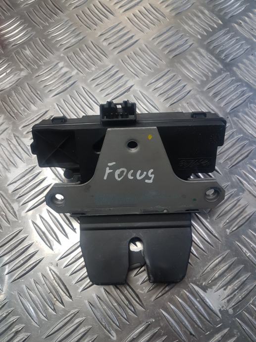 FORD FOCUS 2 VOLVO V50 BRAVA BUNKERA PRTLJAŽNIKA 241505 01041111905