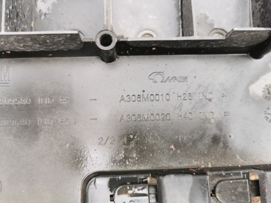 citroen berlingo peugeot partner plastika vezna prednja za branik