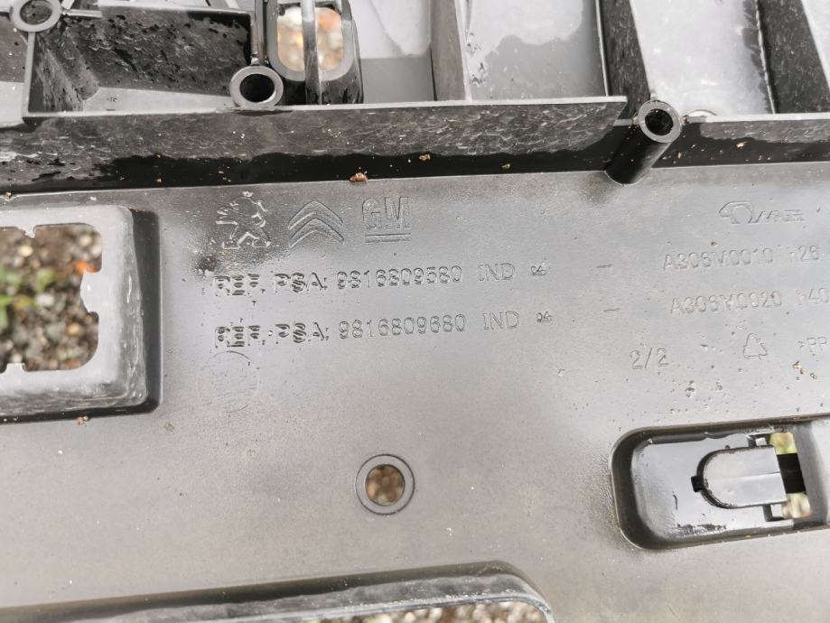 citroen berlingo peugeot partner plastika vezna prednja za branik