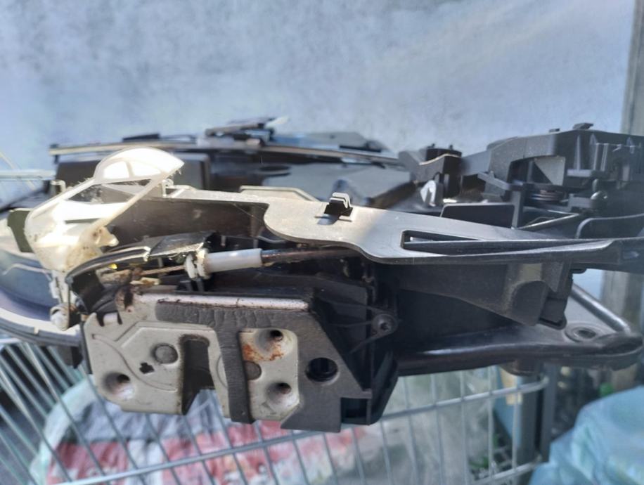 Ford Fiesta Mk 7 -brave vrata