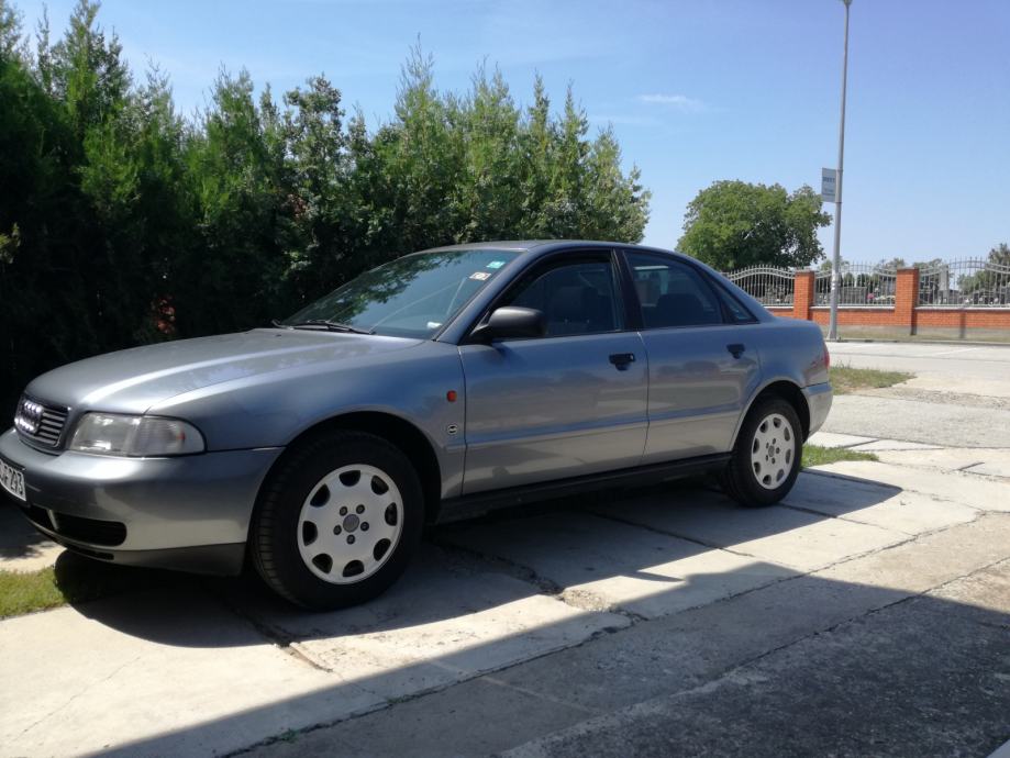 Hauba Audi A4 96 god