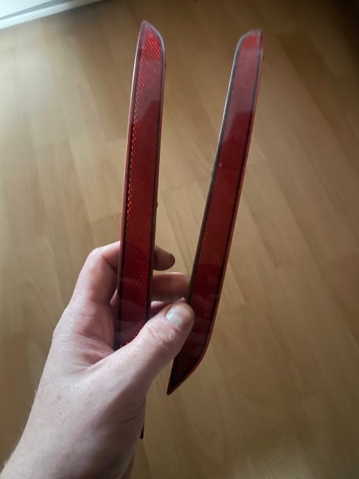 Mačije oko oči na braniku VW Golf 8 2022 5H0945106