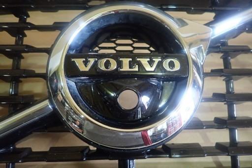 MASKA GRIL VOLVO XC60 2 II R DESIGN 31457464