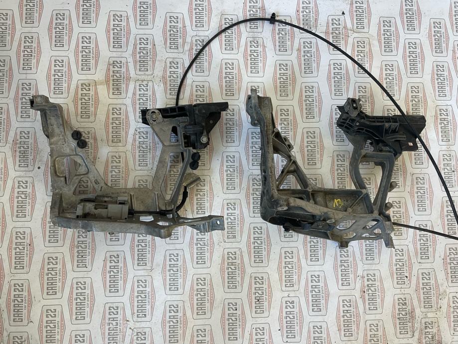 MERCEDES C KLASA W205 NOSAČI FAROVA A2056221700 A2056221600