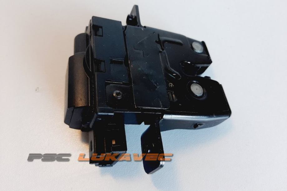 NISSAN MICRA BRAVA PRTLJAZNIKA NISSAN MICRA BRAVA GEPEKA