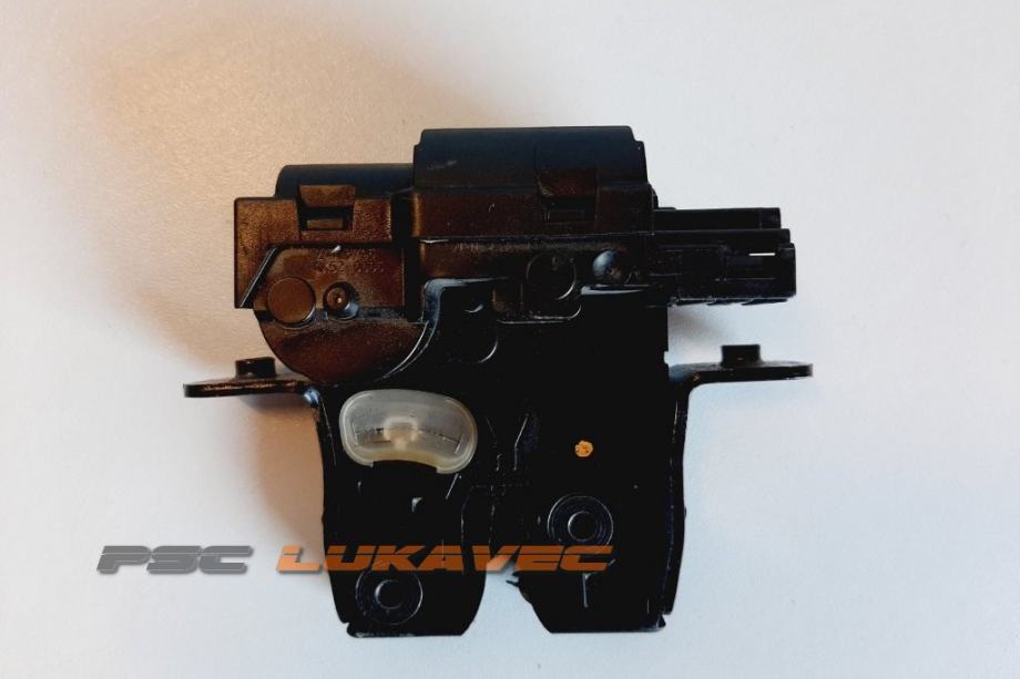 NISSAN MICRA BRAVA PRTLJAZNIKA NISSAN MICRA BRAVA GEPEKA