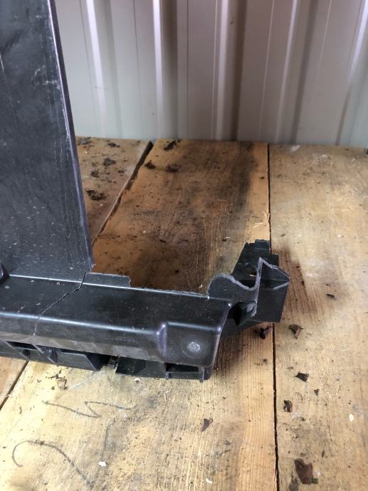 OPEL CORSA F PREDNJI VEZNI LIM PLASTIČNI 9823719380 PEUGEOT CITROEN