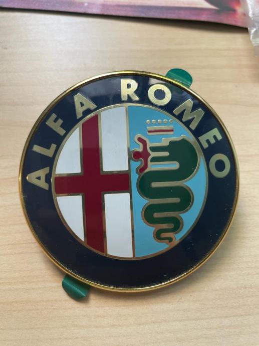 Original znak Alfa Romeo 159
