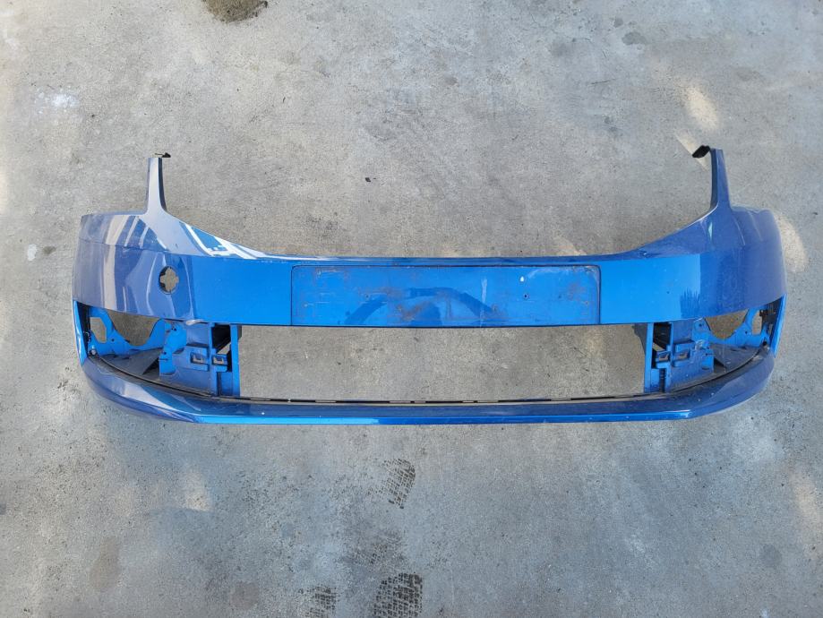 ŠKODA OCTAVIA III 3 FACELIFT BRANIK PREDNJI