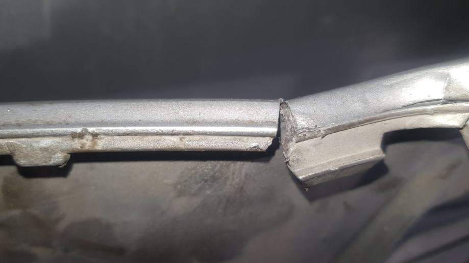 SPOJLER AUDI Q5 > 08-11 8R0807061