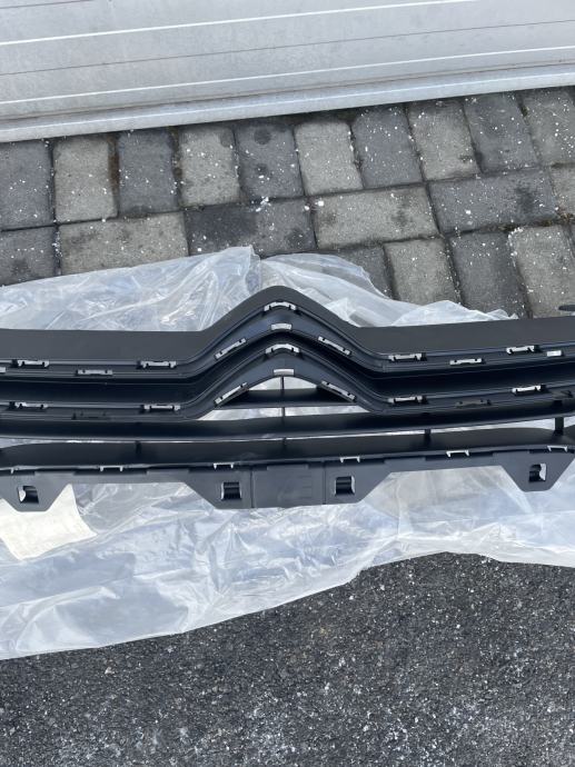 NOVA srednja maska za Citroen C4 7422R3