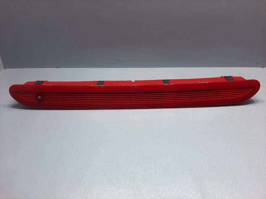 TRECE STOP SVJETLO VW GOLF 7 > 12-16 5K0945087D