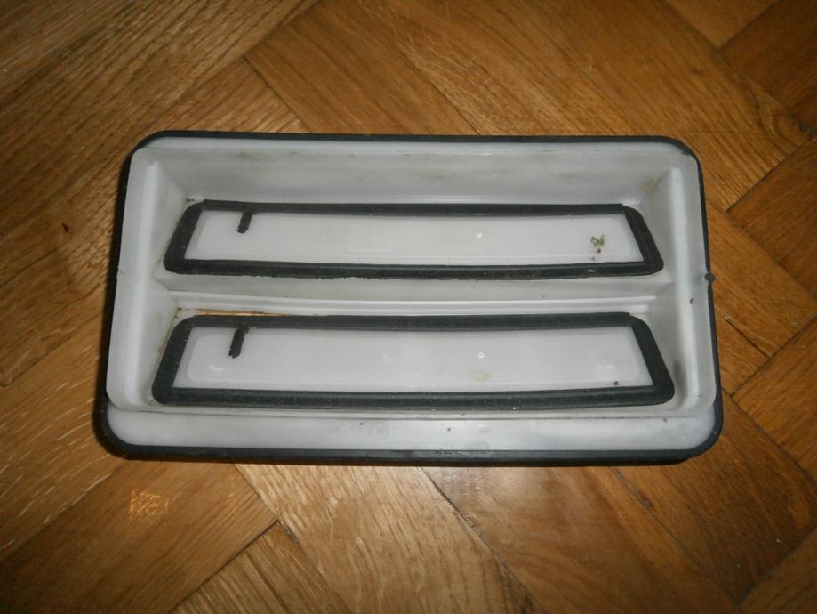 VENTILACIJSKI KANAL REŠETKA PRTLJAŽNIKA GM OPEL CORSA C ZAFIRA 2443019