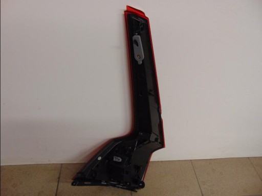 VOLVO V90 V 90 V-90 32293877 LAMPA FAR ZADNJINA ZADNJI