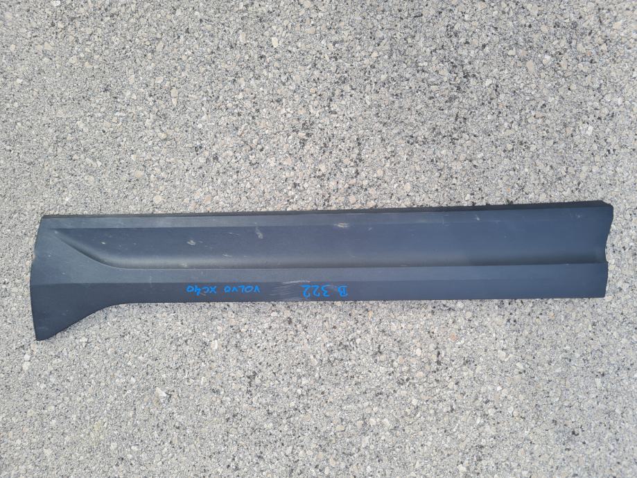 VOLVO XC40 2 LAJSNA VRATA PREDNJA DESNA, 31448317