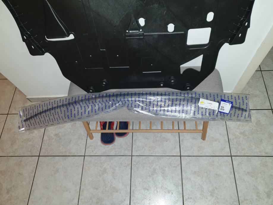 Volvo XC40 2020 zaštitne/ukrasne lajsne - 31299556