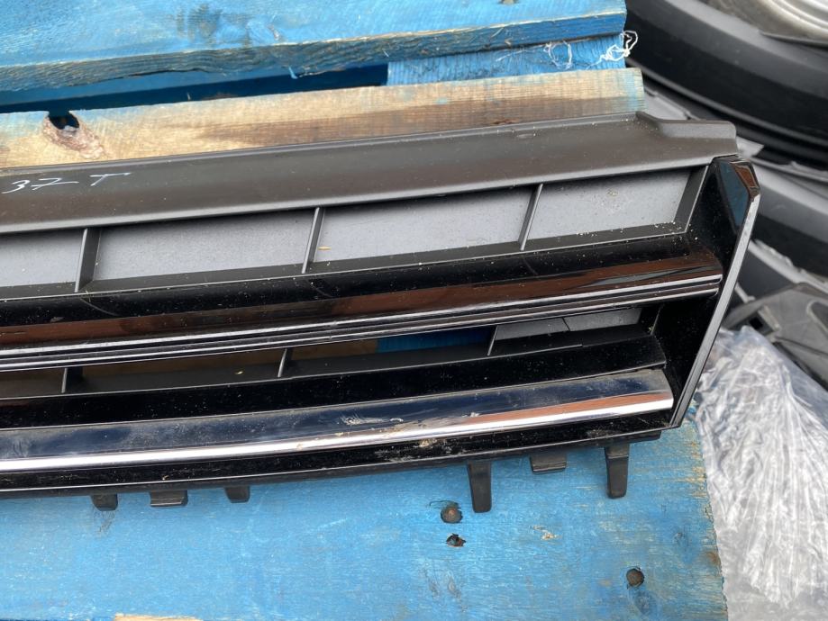 Vw golf 7 maska grill .5G0 853 653 E