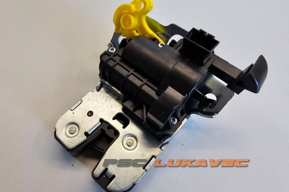 VW GOLF 8 BRAVA GEPEKA GOLF 8 BRAVA PRTLJAŽNIKA 5TA827505D 2021.