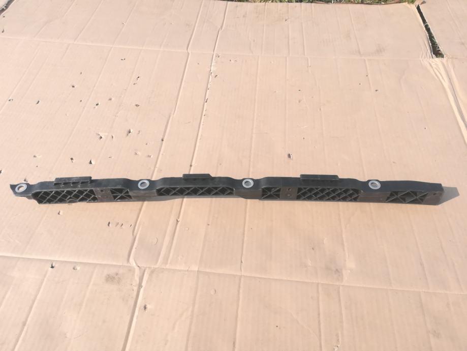 VW Passat B8 ojačanje prednjeg branika 3G0807889B