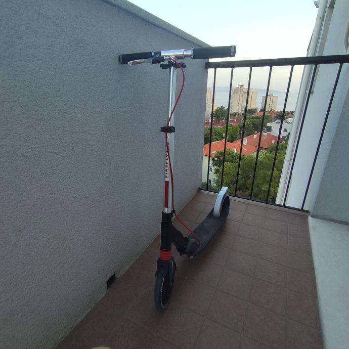 Romobil Firefly 200