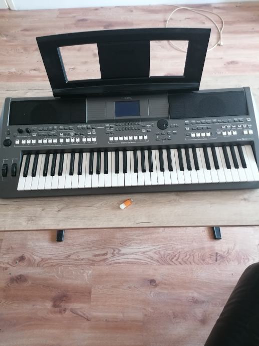 sintisajzer yamaha psr s 670