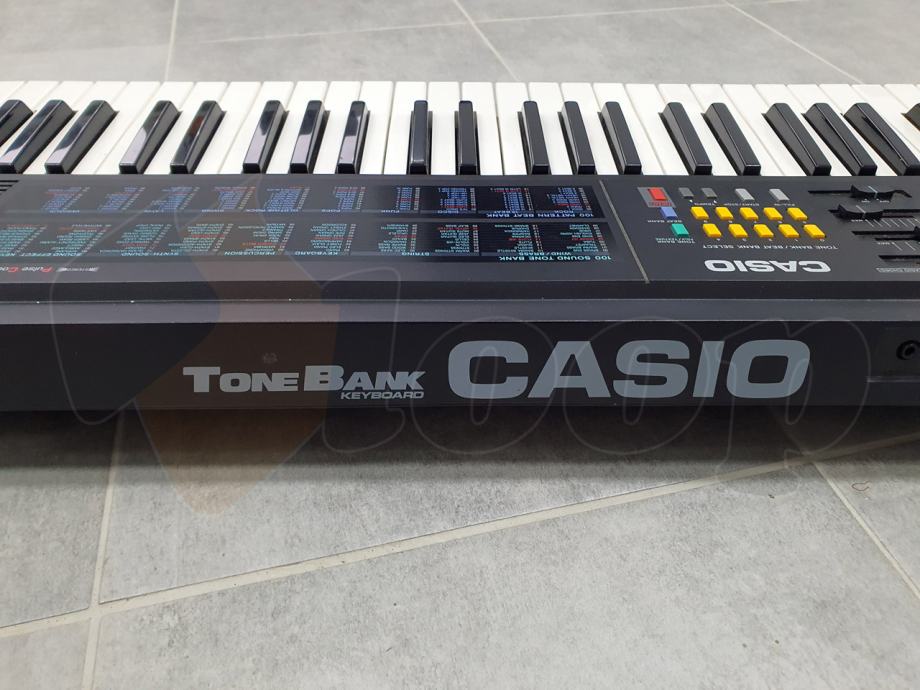Casio CA-401 školska klavijatura + torba