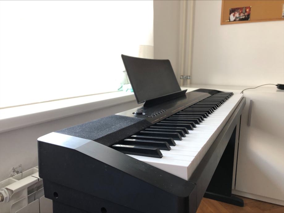 Casio CDP 130 digitalni piano