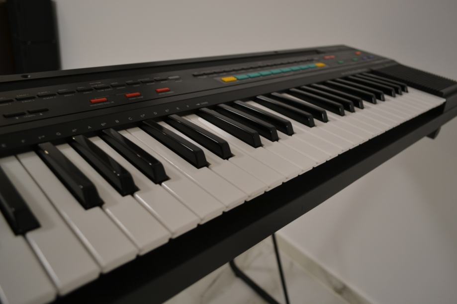 Casio CT-460 klavijature sintisajzer