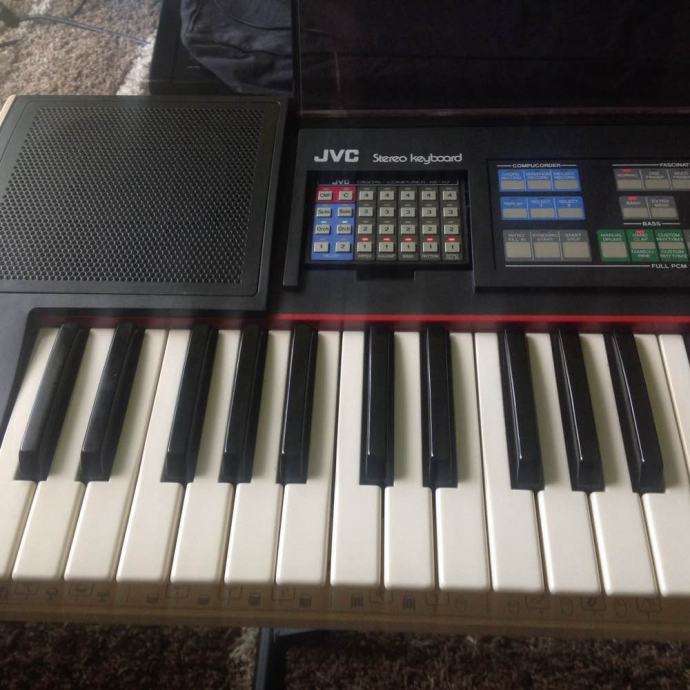 JVC KB-800