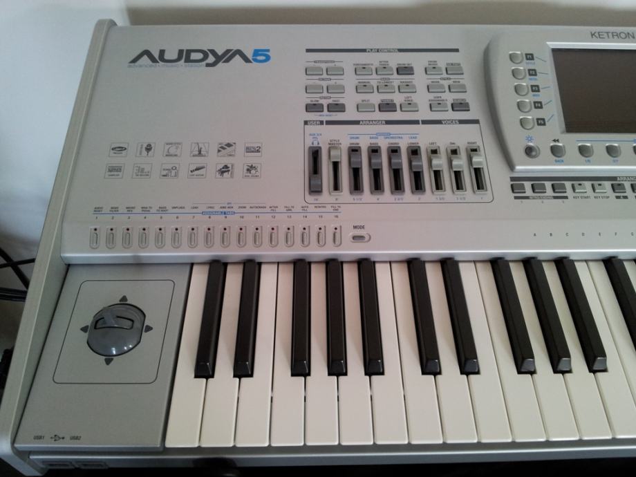 Ketron Audya 5 sa ugrađenim ssd discom