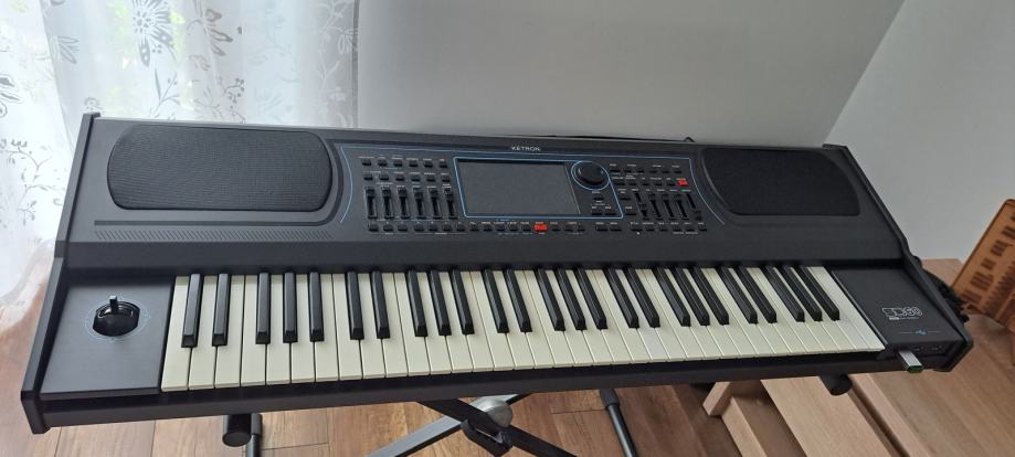 Ketron sd60