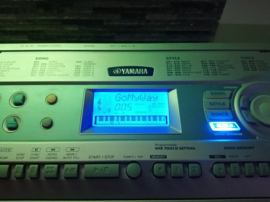 Klavijature YAMAHA DGX-200